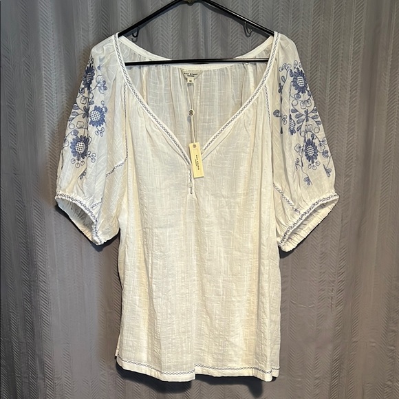 Max Studio | Tops | Max Studio London Embroidered Blouse | Poshmark
